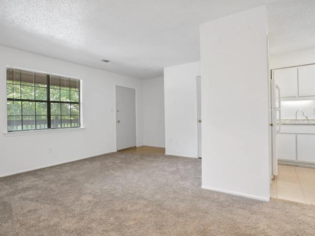 2 BR, 1 BA Apartment 715 Welcome Avenue, Greenville, SC 29611