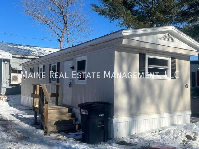 2 BR, 1 BA Apartment 715 College Ave, Old Town, ME 04468