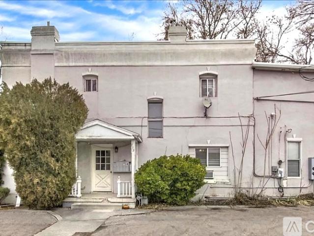 2 BR, 1 BA Apartment 715 East Parker Lane, Unit 4, South Salt Lake, UT 84106