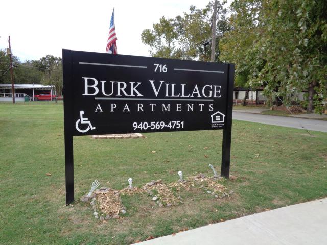 2 BR, 1 BA Apartment 716 Park Street, Burkburnett, TX 76354