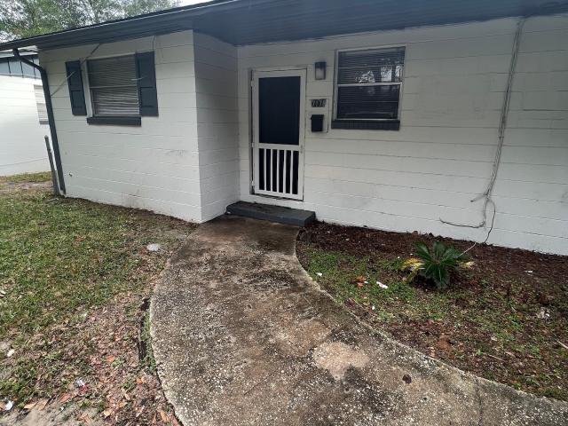 2 BR, 1 BA Apartment 7178 Conant Ave, Jacksonville, FL 32210