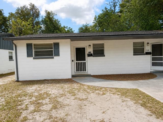 2 BR, 1 BA Apartment 7178 Conant Ave, Jacksonville, FL 32210