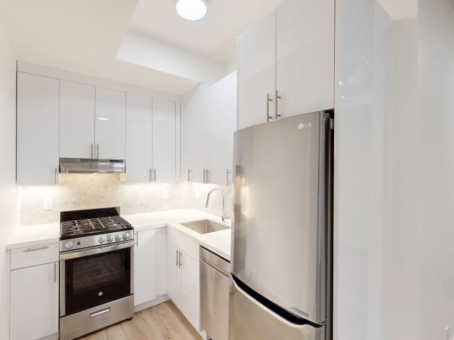2 BR, 1 BA Apartment 720 Jones St, San Francisco, CA 94109