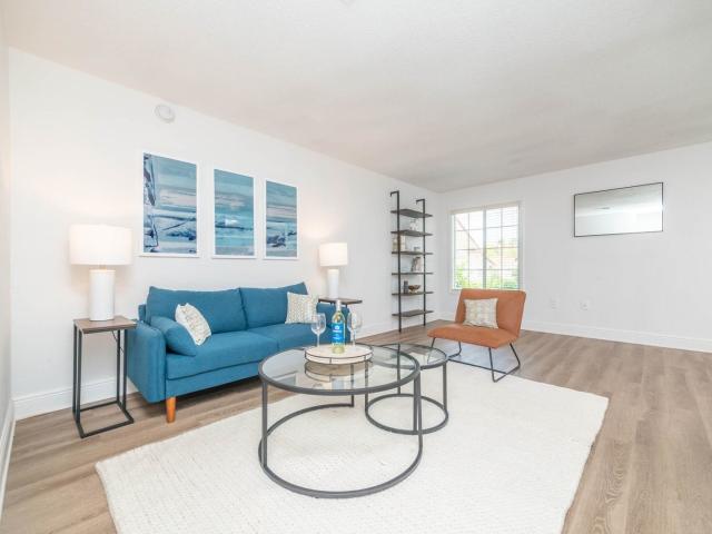 2 BR, 1 BA Apartment 720 Southwest 34th Street Unit A01, Gainesville, FL 32607