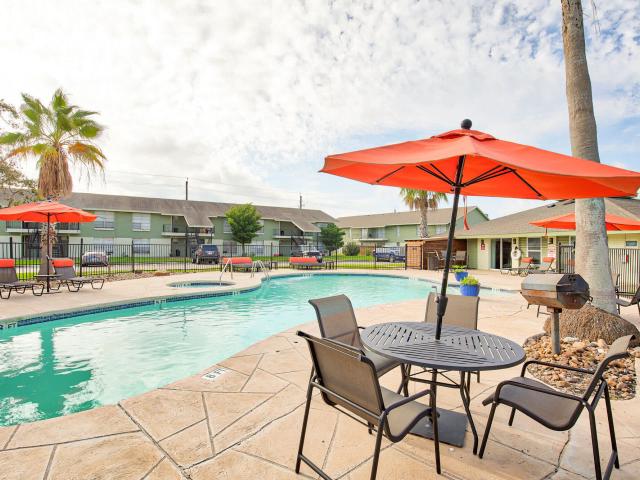 2 BR, 1 BA Apartment 7218 S Padre Island Dr Unit 005, Corpus Christi, TX 78412