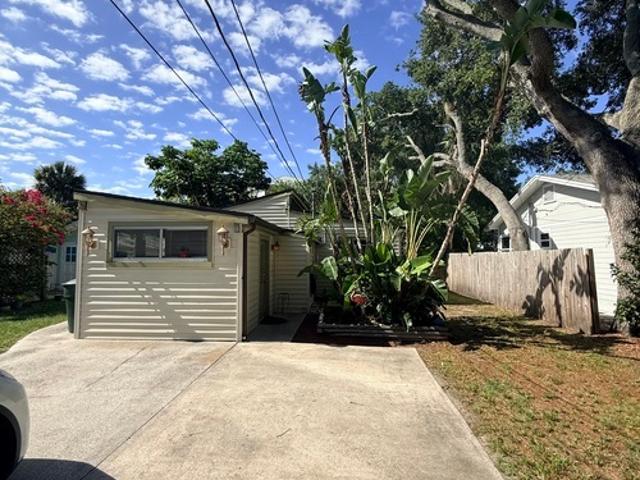 2 BR, 1 BA Apartment 727 Bay St, Dunedin, FL 34698