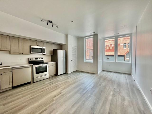 2 BR, 1 BA Apartment 725 W Pratt St Unit 308, Baltimore, MD 21201