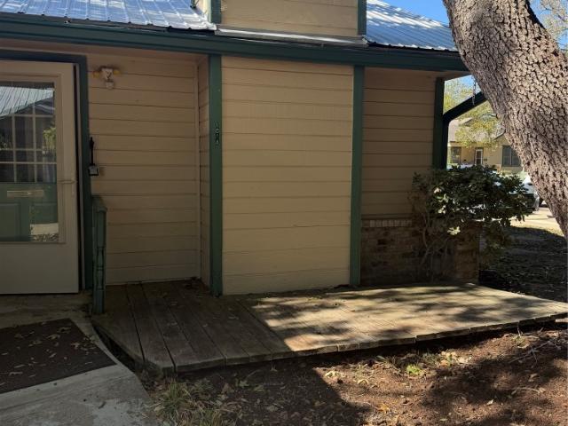 2 BR, 1 BA Apartment 728 West San Antonio Street, Lockhart, TX 78644