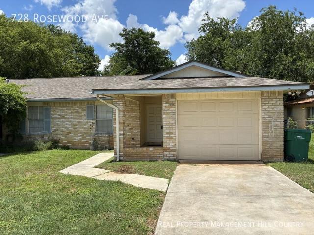 2 BR, 1 BA Apartment 728 Rosewood Ave, Boerne, TX 78006