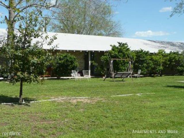 2 BR, 1 BA Apartment 72 Quail Run Rd, Martindale, TX 78655