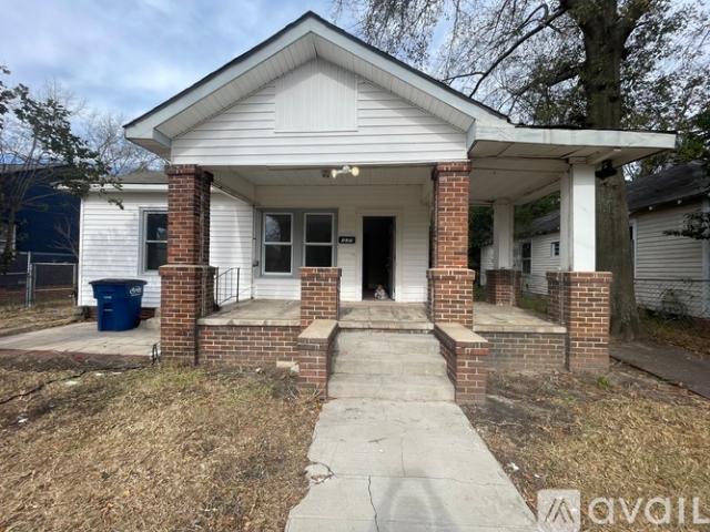 2 BR, 1 BA Apartment 733 St James Ave, Macon, GA 31206