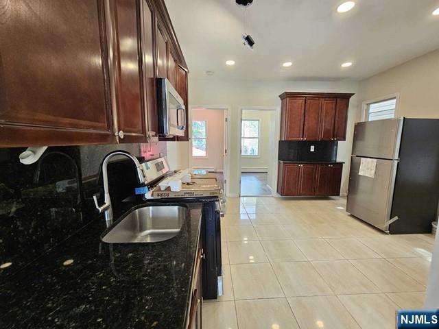 2 BR, 1 BA Apartment 7 Davidson St, Clifton, NJ 7011