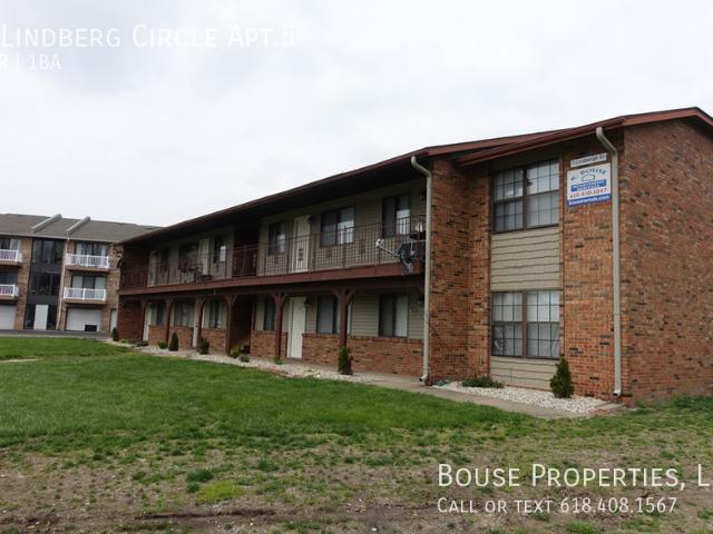 2 BR, 1 BA Apartment 7 Lindberg Circle Apt.5, Belleville, IL 62221
