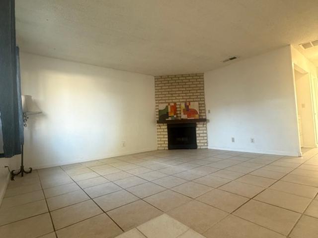 2 BR, 1 BA Apartment 7 Ponce De Leon Avenue, Unit 7, Stockton, CA 95210