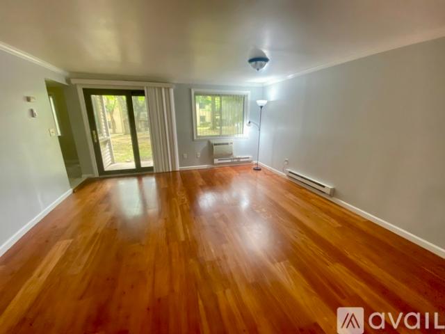 2 BR, 1 BA Apartment 7 Padanaram Rd, Unit 26, Danbury, CT 06811