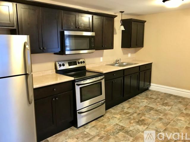 2 BR, 1 BA Apartment 7 Pleasant St, Unit 7D, Vernon, CT 06066