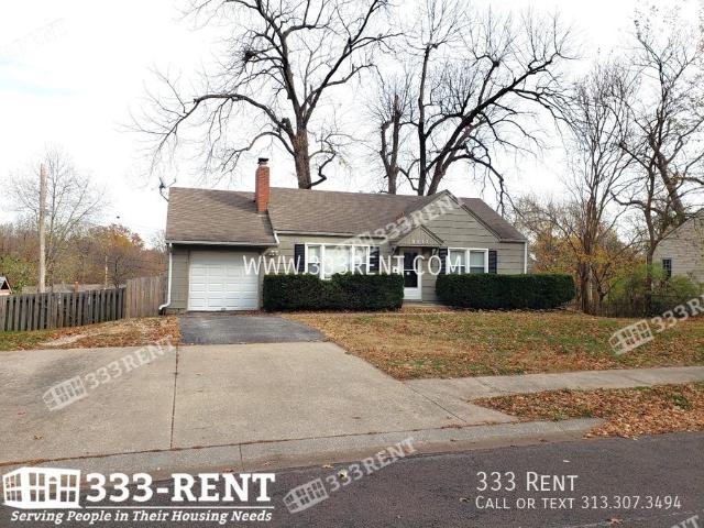 2 BR, 1 BA Apartment 8411 Marty St, Overland Park, KS 66212