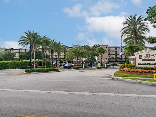 2 BR, 1 BA Apartment 8440 Sherman Cir N Unit A505, Hollywood, FL 33025