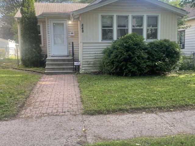 2 BR, 1 BA Apartment 848 Blair Ave, Saint Paul, MN 55104