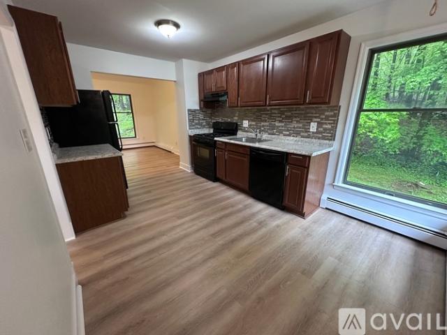 2 BR, 1 BA Apartment 84 Oak Hill Road, Westtown, NY 10998
