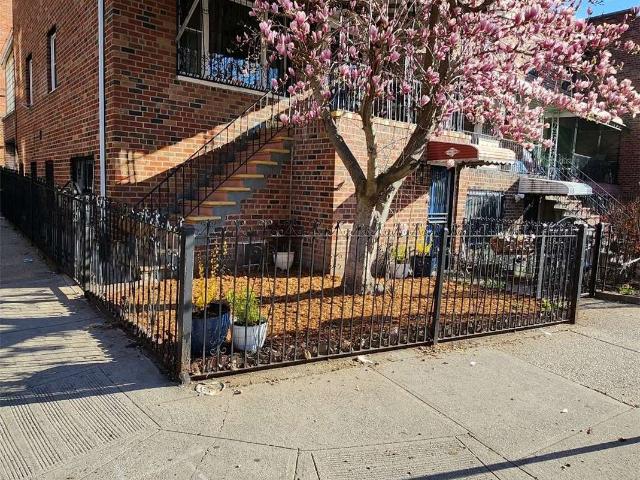 2 BR, 1 BA Apartment 851 Crown St, Brooklyn, NY 11213