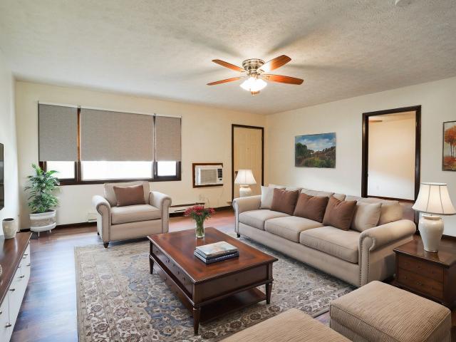 2 BR, 1 BA Apartment 855 S Hazel Street, Upper Sandusky, OH 43351