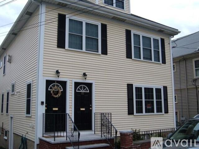 2 BR, 1 BA Apartment 85 Ten Hills Road, Somerville, MA 02145