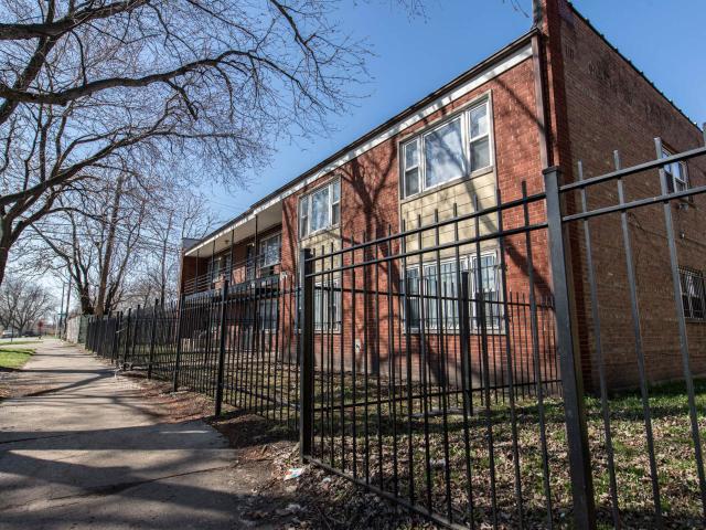 2 BR, 1 BA Apartment 8640 South Ingleside Avenue Unit 8640 1A, Chicago, IL 60619