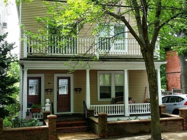 2 BR, 1 BA Apartment 86 Oxford St, Unit 1, Somerville, MA 02143