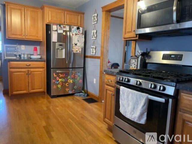 2 BR, 1 BA Apartment 86 Dexter Street, Unit sf, Medford, MA 02155