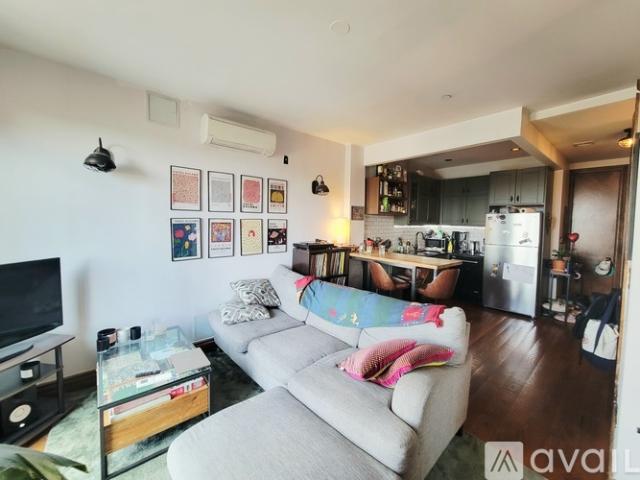 2 BR, 1 BA Apartment 871 Grand St, Unit PHB, Kings County, NY 11211