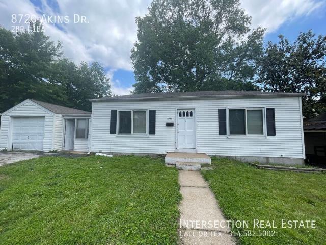 2 BR, 1 BA Apartment 8720 Akins Dr Jennings, MO 63136