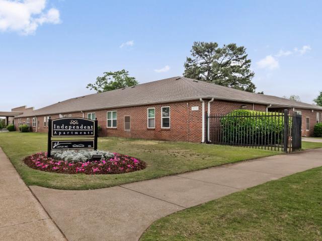2 BR, 1 BA Apartment 875 Doctor M.L.K. Jr Ave Memphis, TN 38126