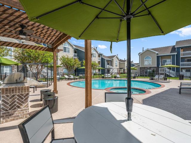 2 BR, 1 BA Apartment 8787 Shenandoah Park Drive Unit 608, Conroe, TX 77385