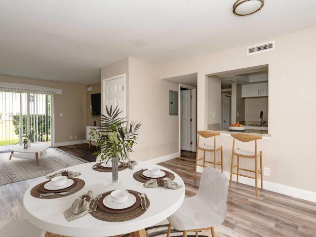 2 BR, 1 BA Apartment 886 S Nova Rd Unit 892 6, Daytona Beach, FL 32114