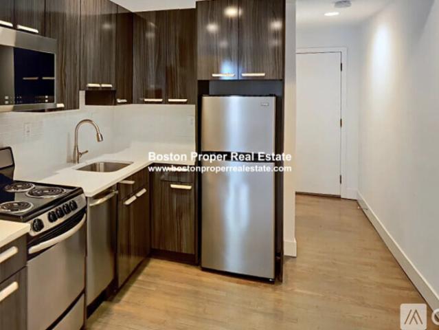 2 BR, 1 BA Apartment 88 W Cedar St, Unit 4, Boston, MA 02114