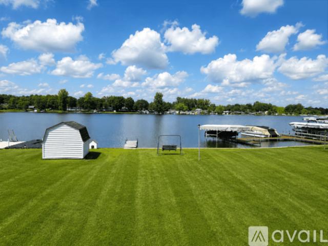 2 BR, 1 BA Apartment 88 W Olcott Lake Dr, Jackson, MI 49201