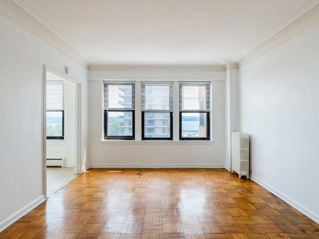 2 BR, 1 BA Apartment 8901 E Jefferson Ave Unit KE 12W, Detroit, MI 48214