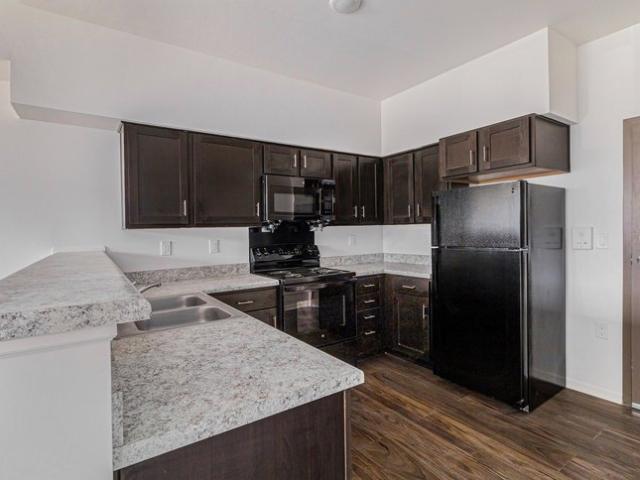 2 BR, 1 BA Apartment 8905 East Jefferson St Unit HT 703, Detroit, MI 48214
