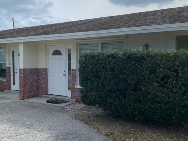 2 BR, 1 BA Apartment 8908 SE Parkway Dr, Unit N/A, Hobe Sound, FL 33455