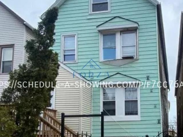 2 BR, 1 BA Apartment 8927 S Muskegon Ave, Chicago, IL 60617