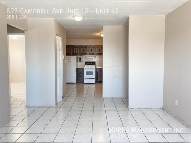 2 BR, 1 BA Apartment 892 Campbell Ave Unit 12, Windsor, ON N9B 2H9