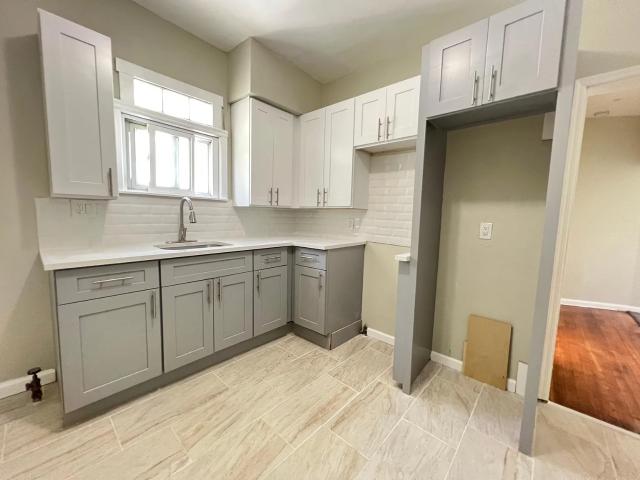 2 BR, 1 BA Apartment 899 S 19th St, Newark, NJ 07108