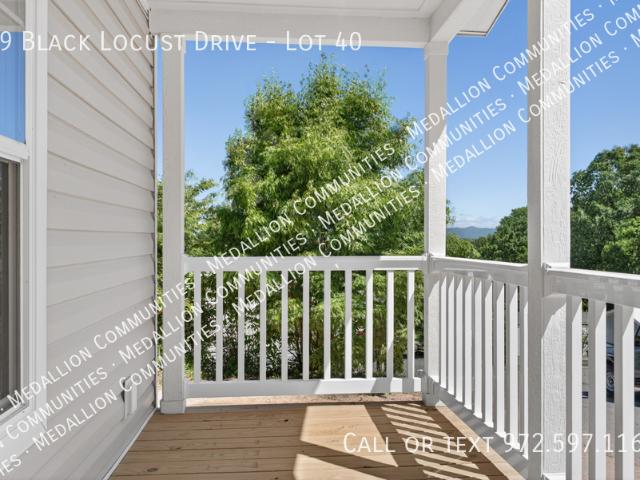 2 BR, 1 BA Apartment 89 Black Locust Drive, Asheville, NC 28804