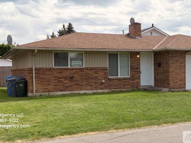 2 BR, 1 BA Apartment 803 9th St NW, Unit 803, Puyallup, WA 98371