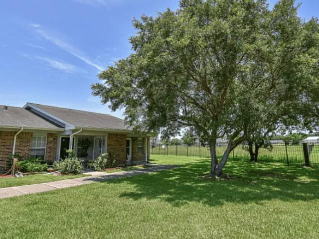 2 BR, 1 BA Apartment 800 Avenue H, Bay City, TX 77414
