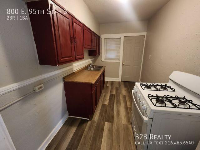 2 BR, 1 BA Apartment 800 E. 95th St Cleveland, OH 44108