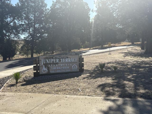 2 BR, 1 BA Apartment 800 Jasper Place, Yreka, CA 96097