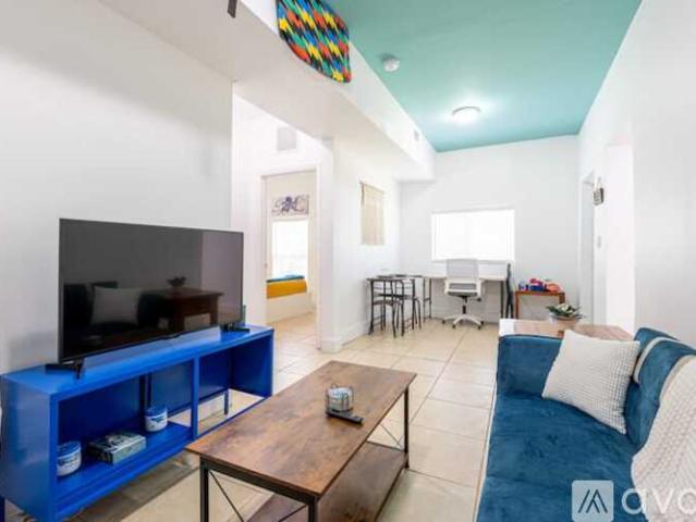 2 BR, 1 BA Apartment 8028 Northwest 5th Court, Miami, FL 33150