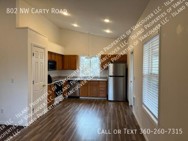 2 BR, 1 BA Apartment 802 NW Carty Road, Ridgefield, WA 98642